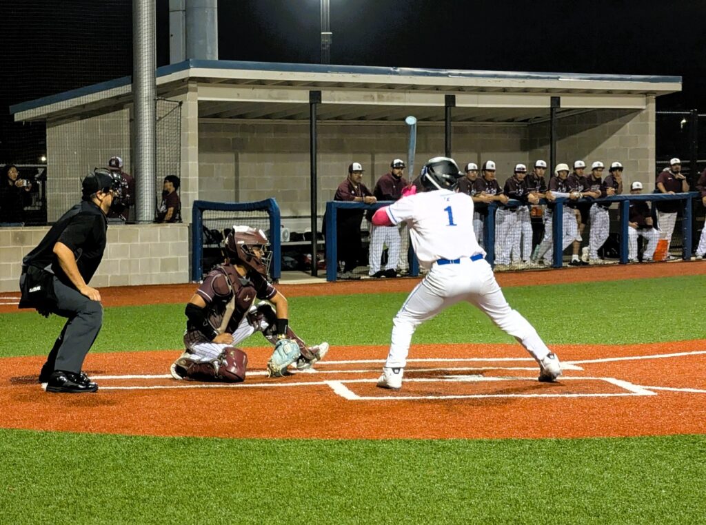 Tarpons’ late rally falls short in 18-7 loss to Lions – Port Isabel ...